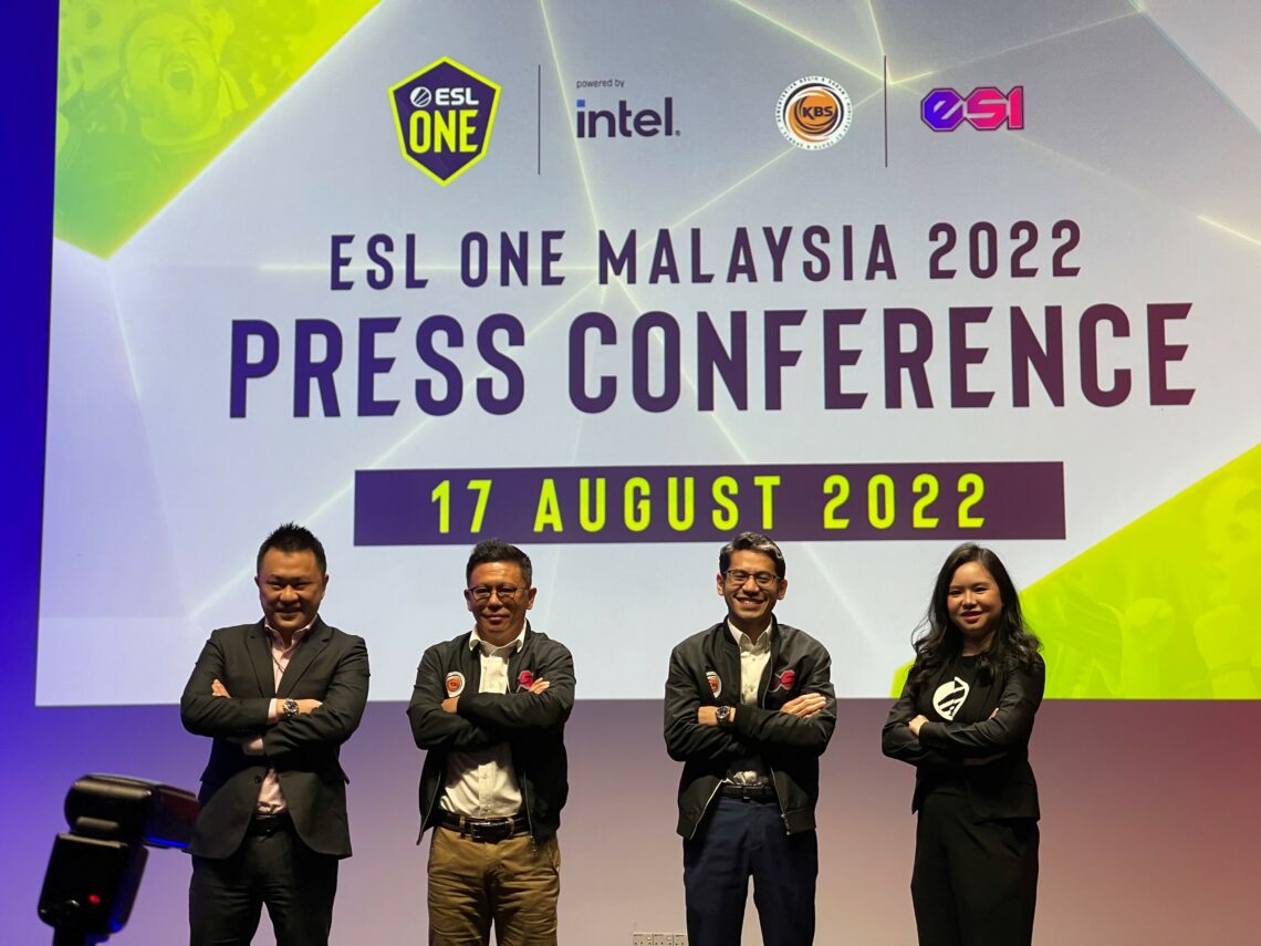 Roger-Ong-Ti-Lian-Ker-Ahmed-Faris-Amir-Caitlin-Kang - gamersantai.com