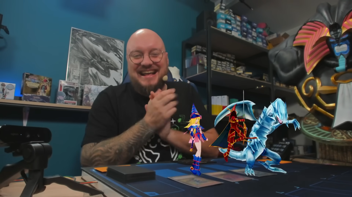 Streamer mereplikasikan Yu-Gi-Oh di dunia sebenar, ada Blue Eyes White ...